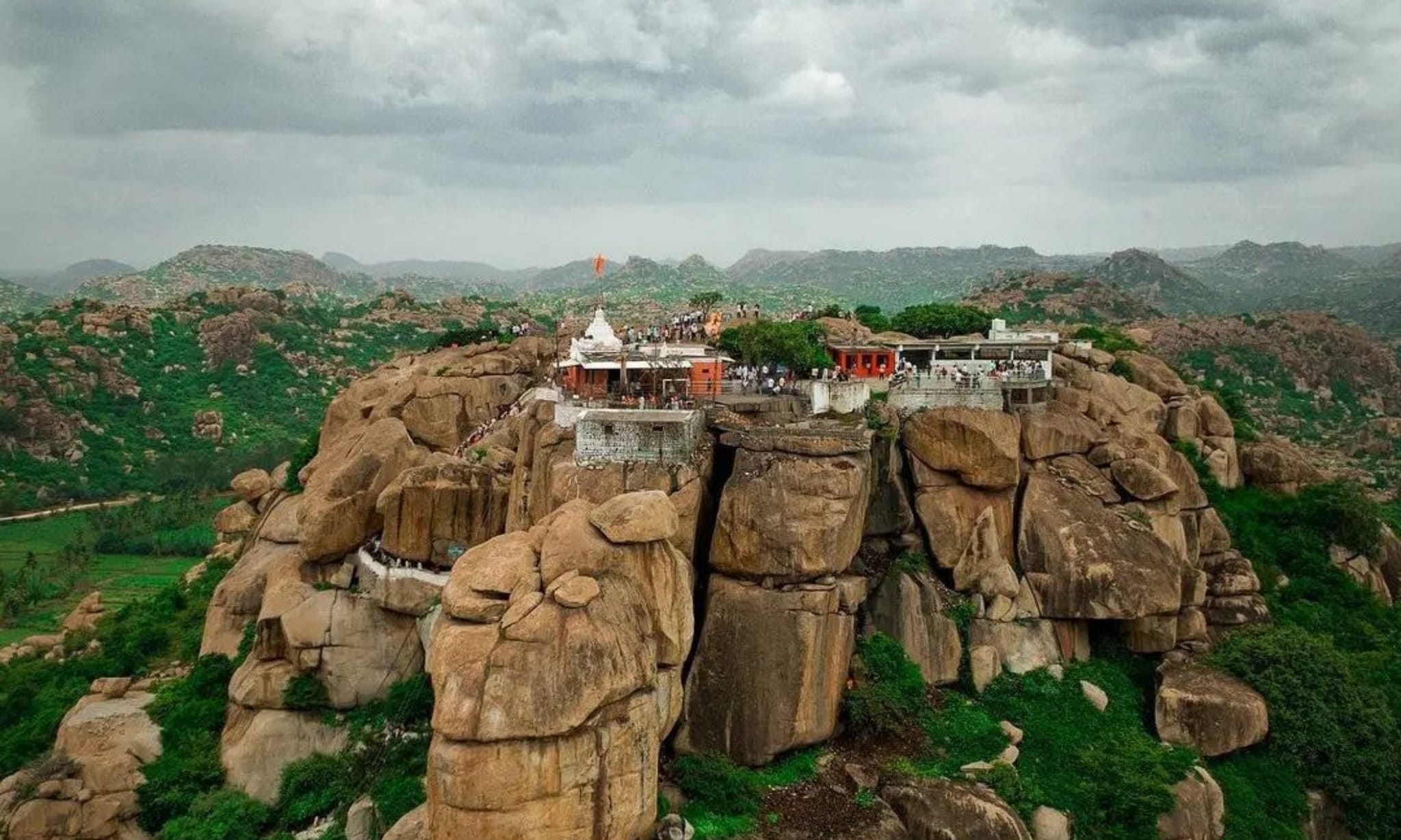 Hampi Gokarna Honnavar Murudeshwar Tour Package